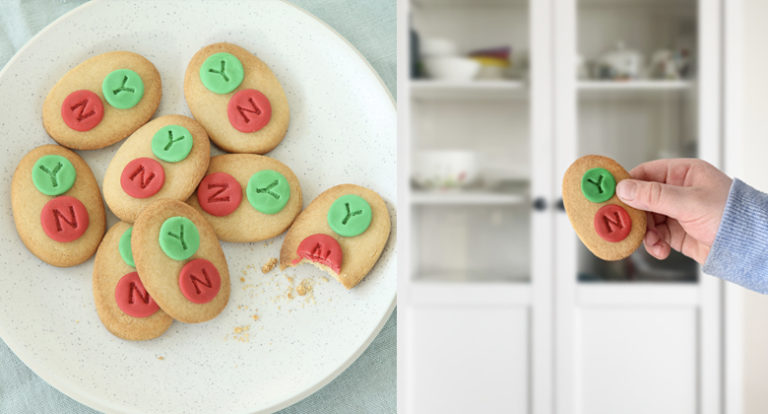 Bluey Yes/No Button Biscuit Recipe - Bluey Official Website