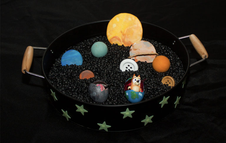 Make a Sleepytime solar system in a pan - Bluey Official Website