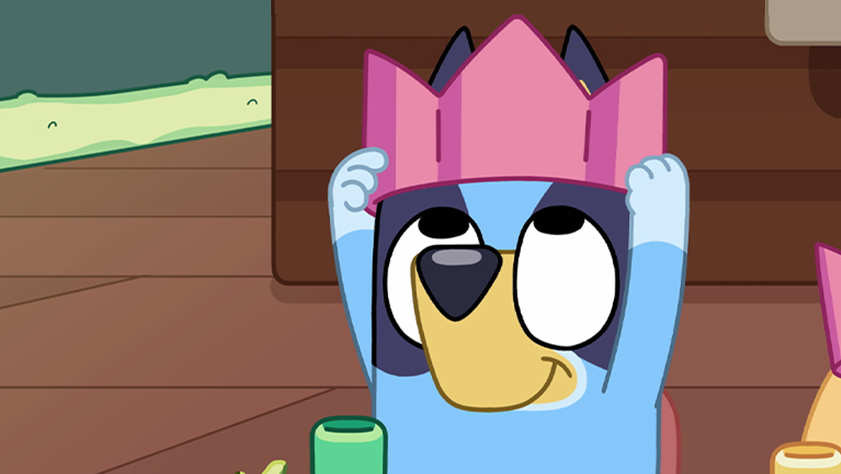 Festive crown - Bluey Official Website