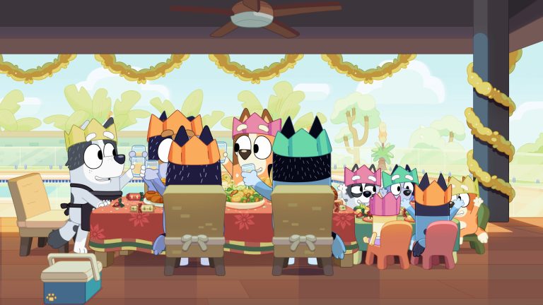 5 Bluey Christmas crafts to decorate the table - Bluey Official Website