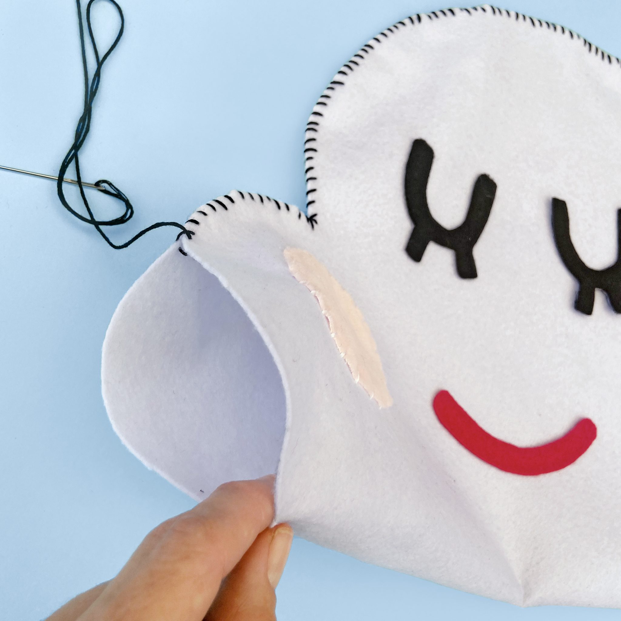 How to make a cloud cushion - Bluey Official Website