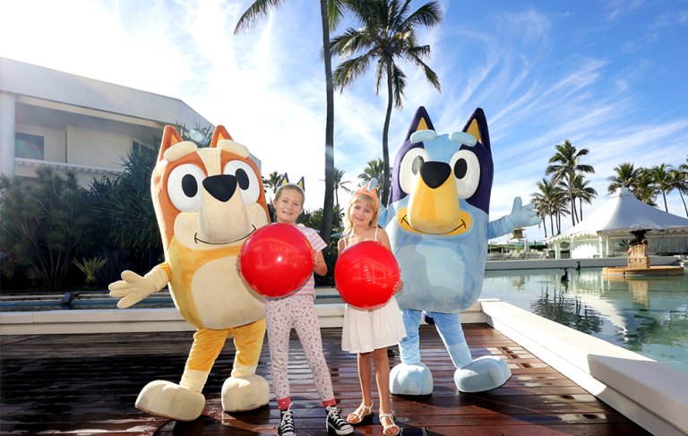 Queensland Sets a New World Record for the Biggest Ever Game of Keepy ...
