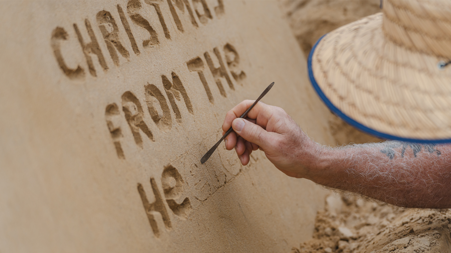 The Making of Festive Sand Art - Bluey Official Website