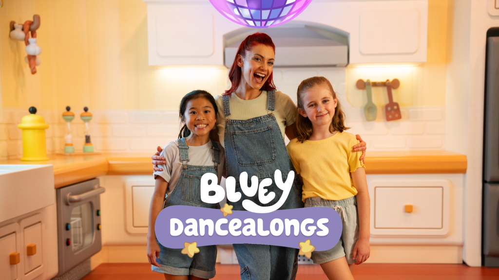 Bluey Bluey Dancealongs | 'Bluey Theme Song' Dancealong!