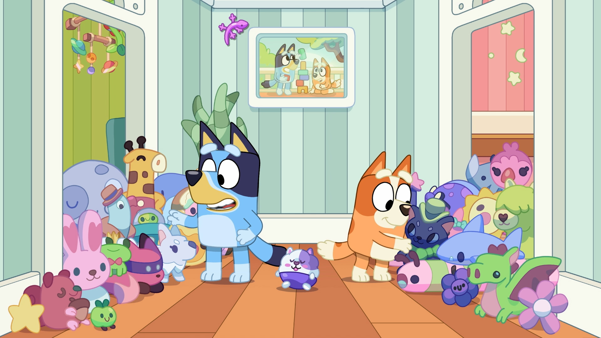 Gloria - Characters | Bluey Official Website